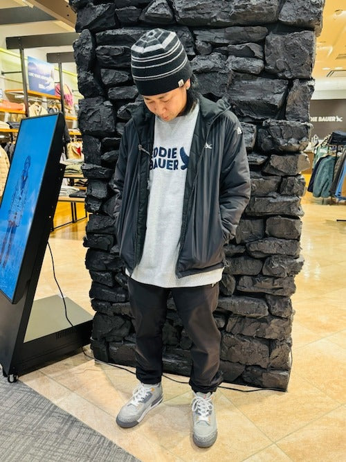 黒を基調にしたアウトドアスタイル – Eddie Bauer | エディー・バウアー